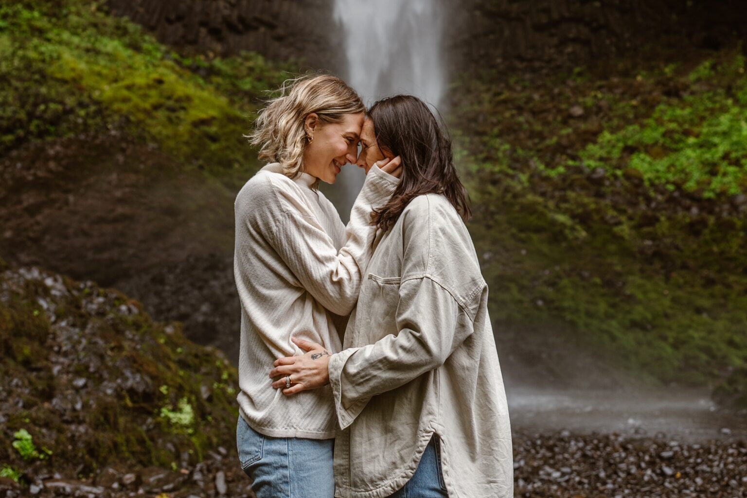 Oregon Elopement + Lifestyle Photographer | Lindsay Renae Photography